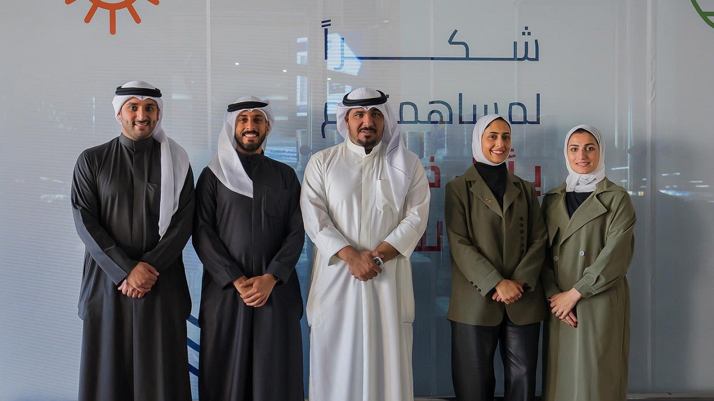Mishref Co-op, Gulf Bank partner on use of reusable bags